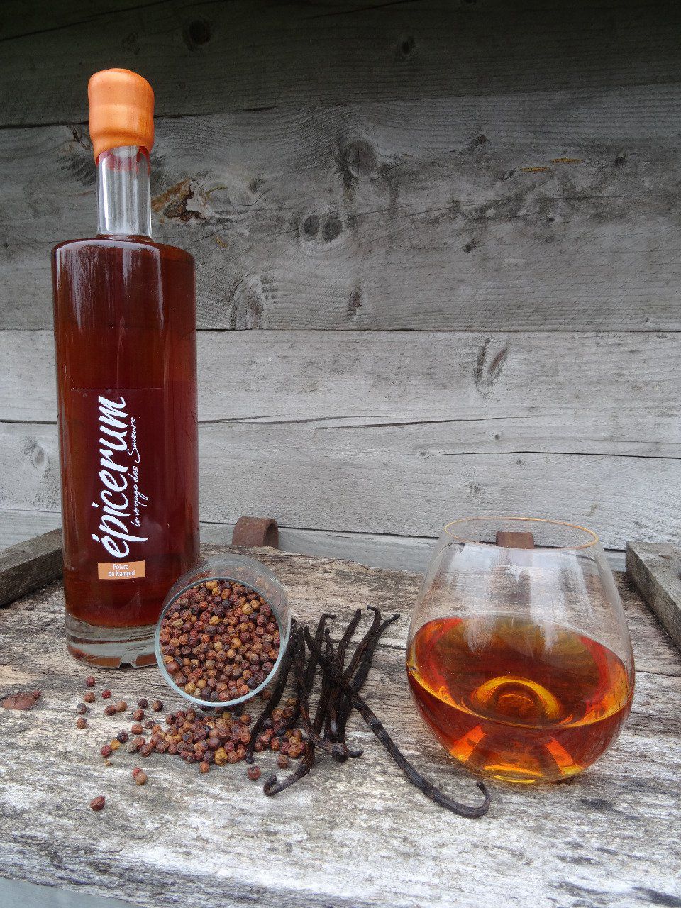 Rhum agricole de Martinique au poivre rouge de Kampot et à la vanille ...