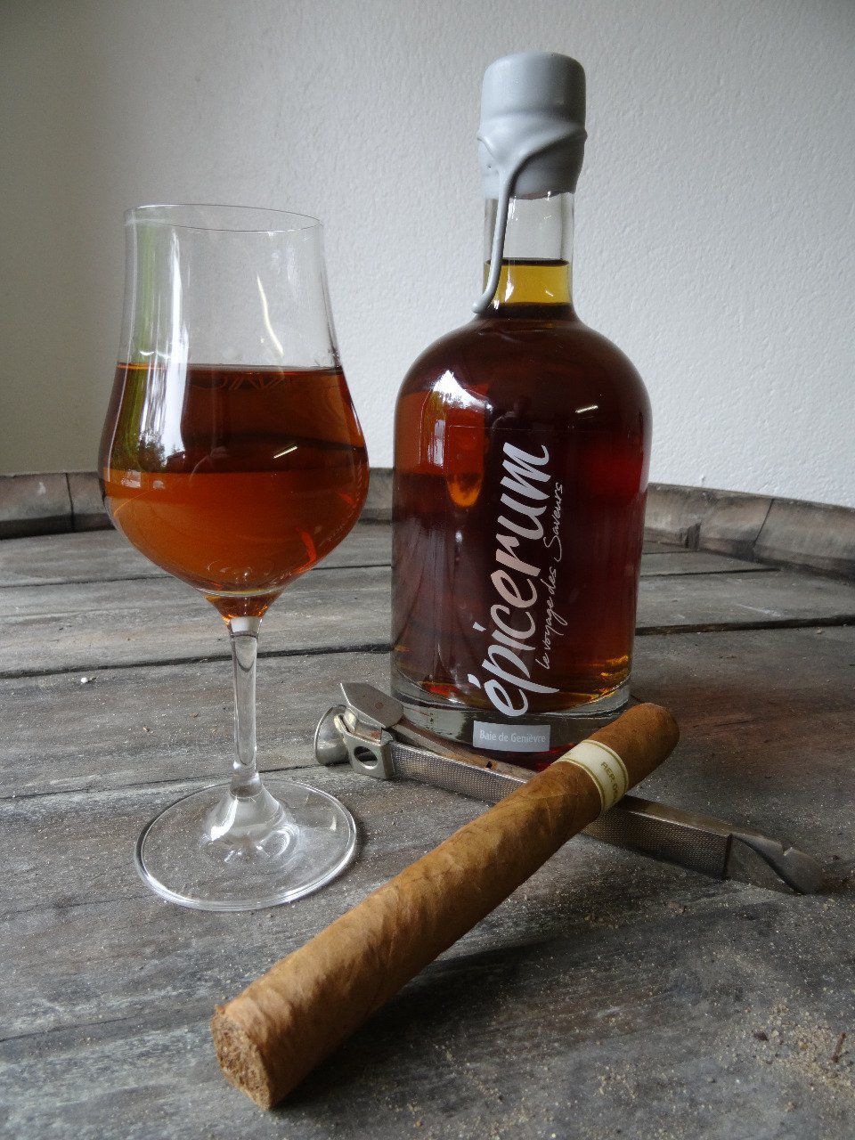 Rhum de Trinidad & Tobago à la baie de genièvre 36.80° 500ml - Epicerum